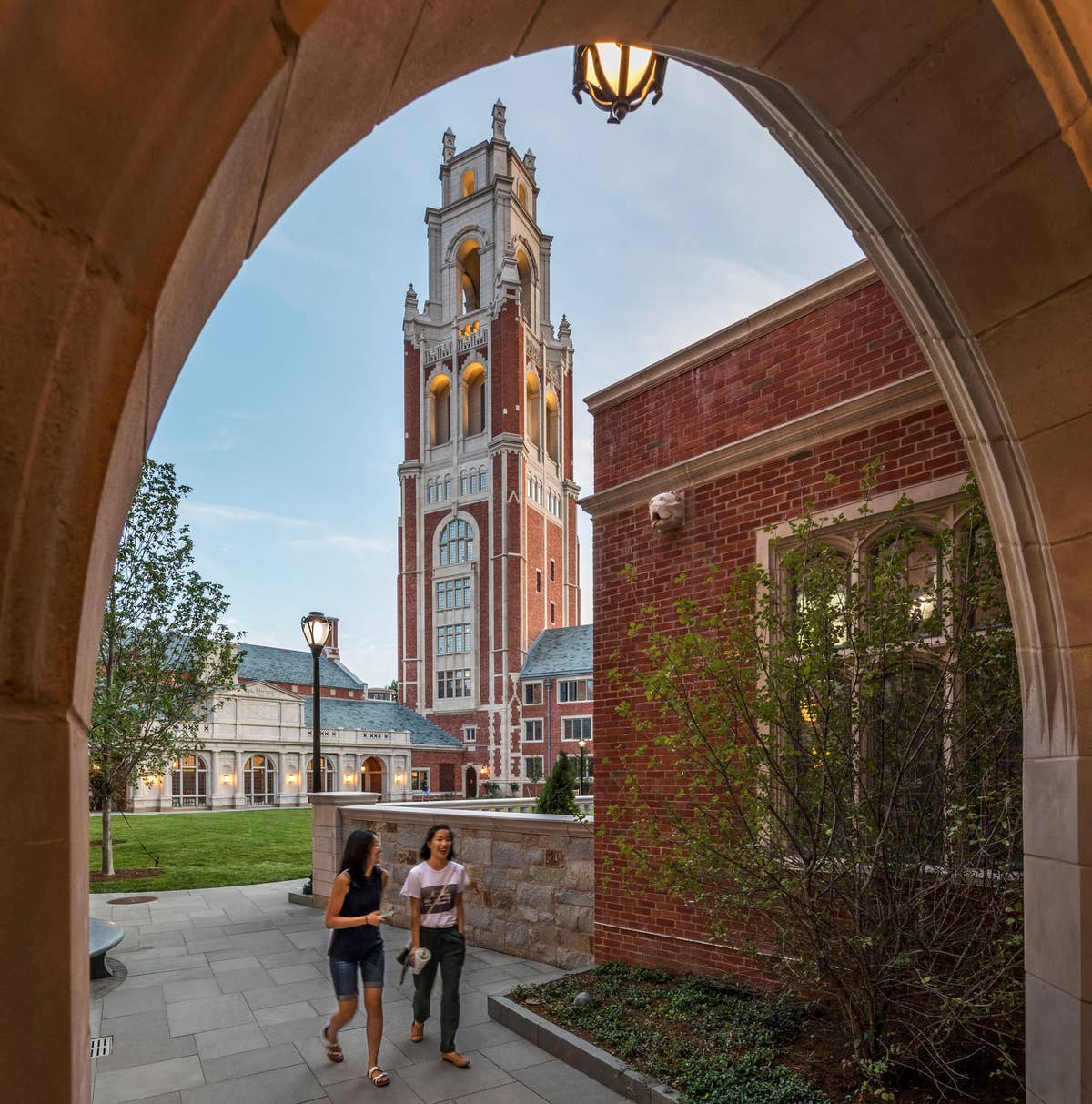 Robert A.M. Stern Designs New Colleges at Yale - Traditional Building ...