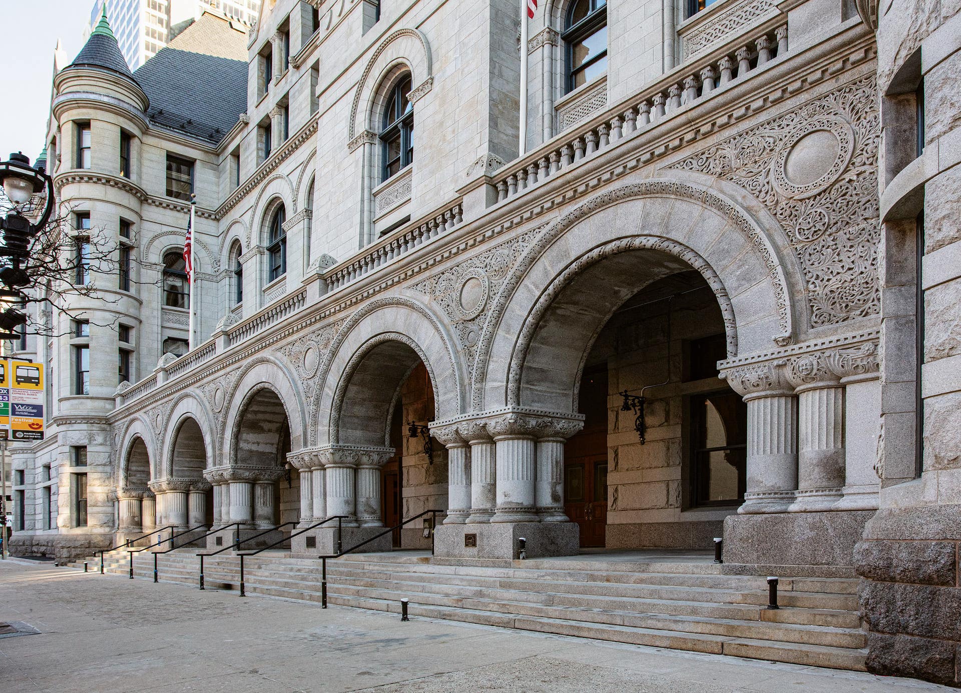 Milwaukee Federal Building & U.S. Courthouse Renovation - Traditional ...